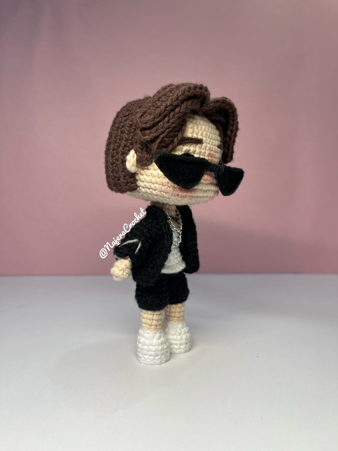Peso Pluma “Tommy” – Patrón Digital - Najera Crochet - by Grace